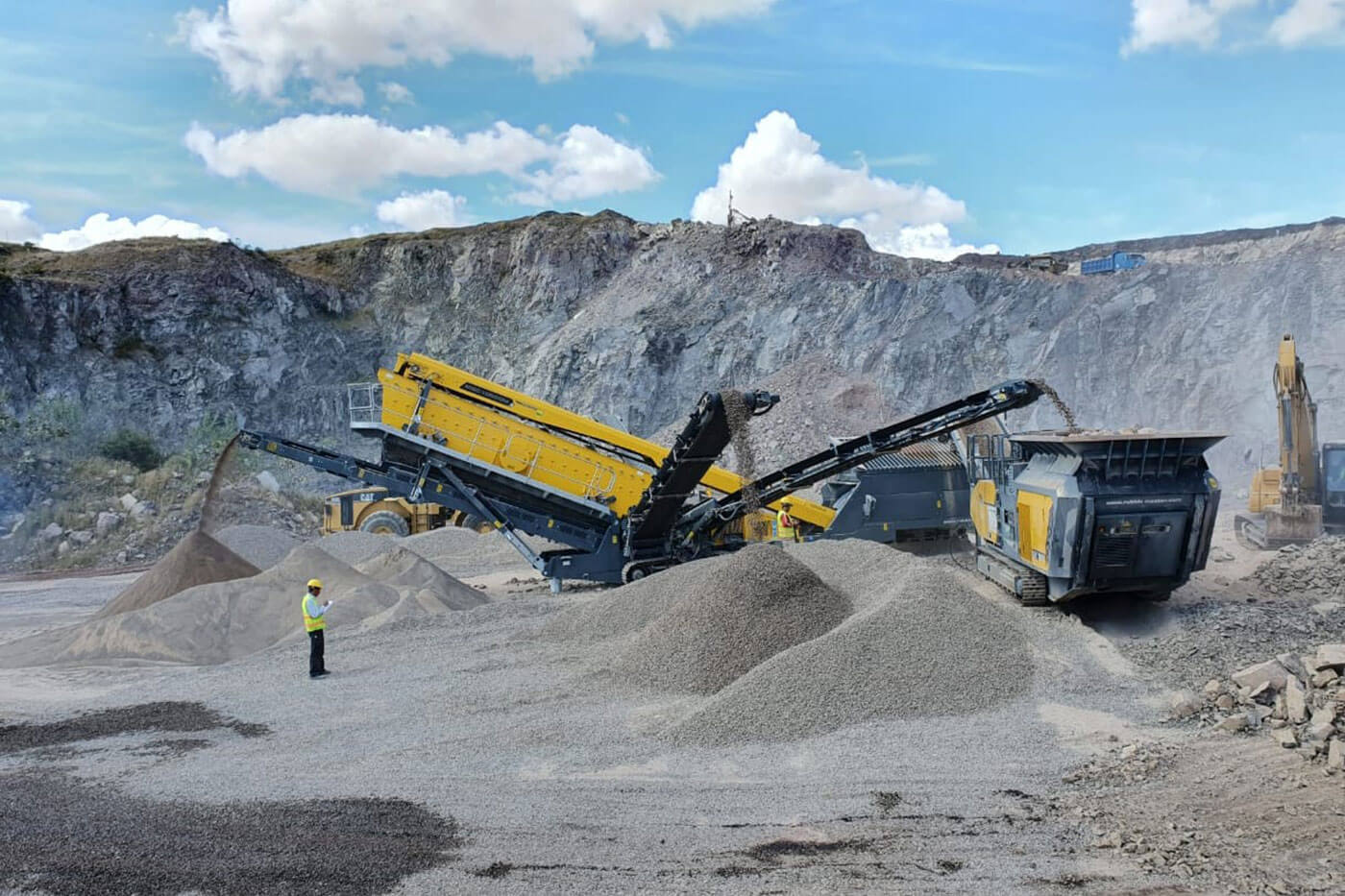 Our RM Crushers and Screeners at Chapmans | Crushing & Screening ...